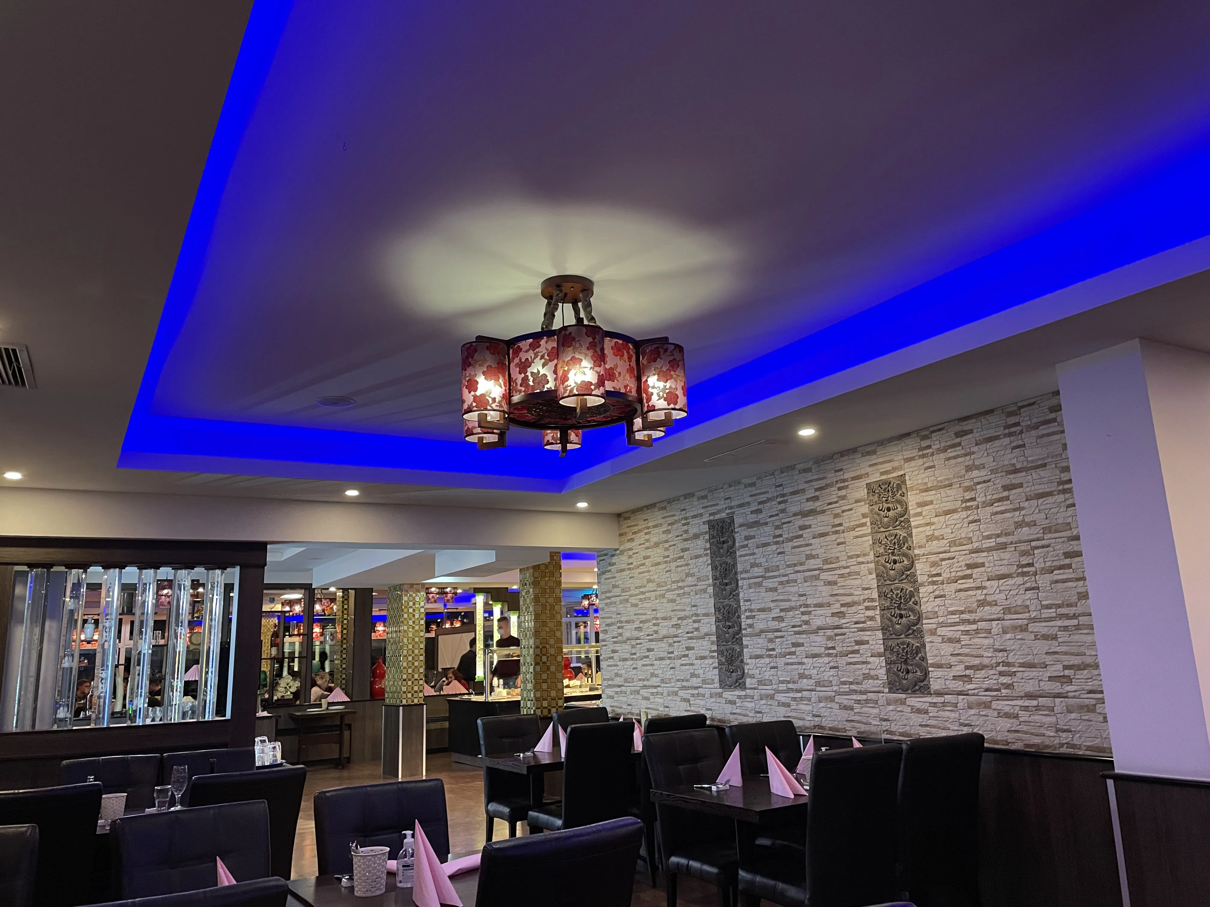 Mengu Buffet auf Singlepilot.com