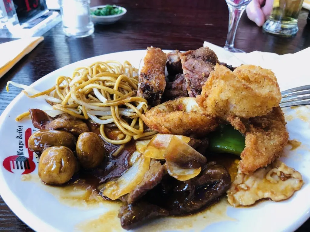 Mengu Buffet auf Singlepilot.com