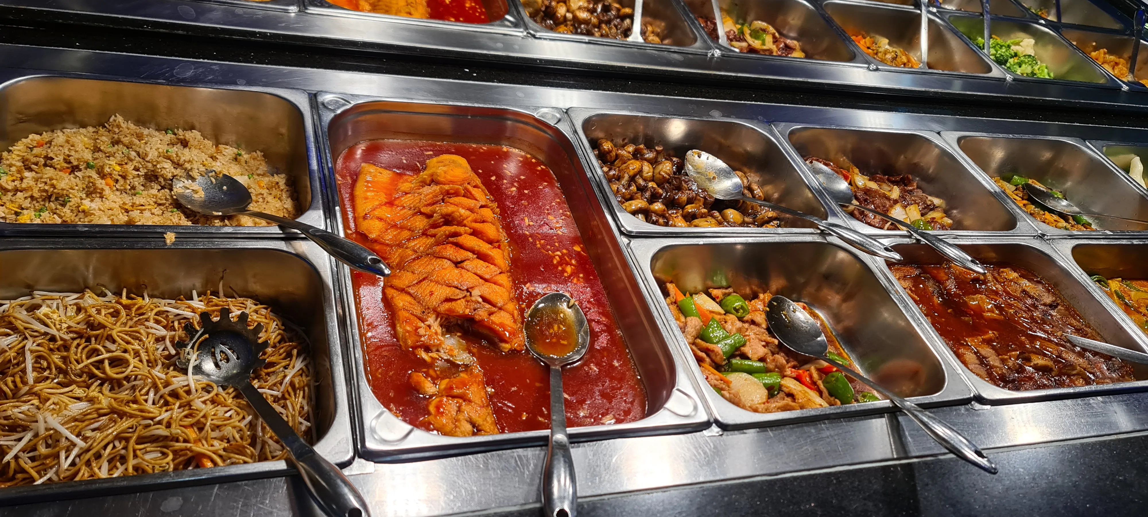 Mengu Buffet auf Singlepilot.com