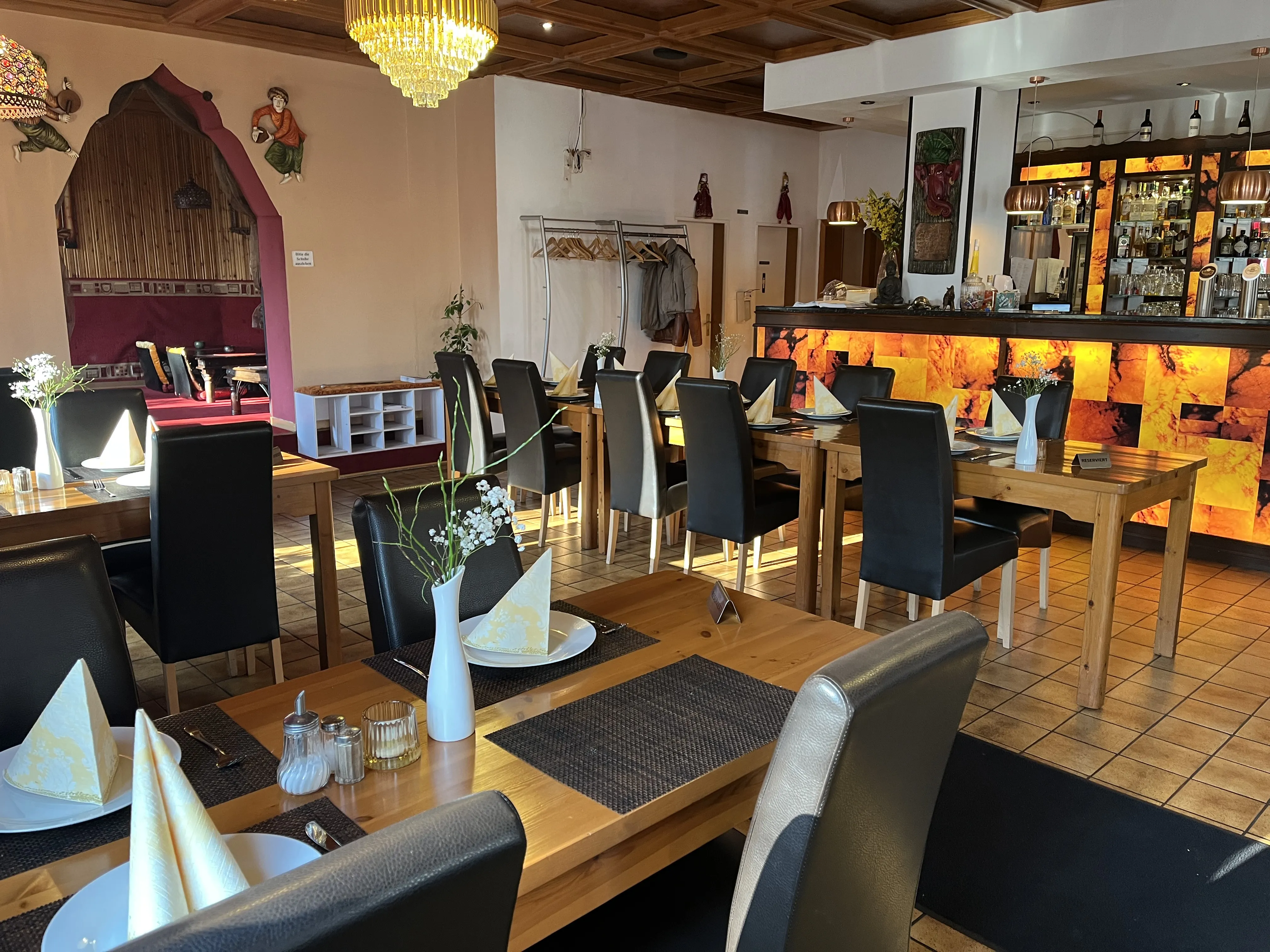 Indish Restaurant & Café Cocktail Bar auf Singlepilot.com