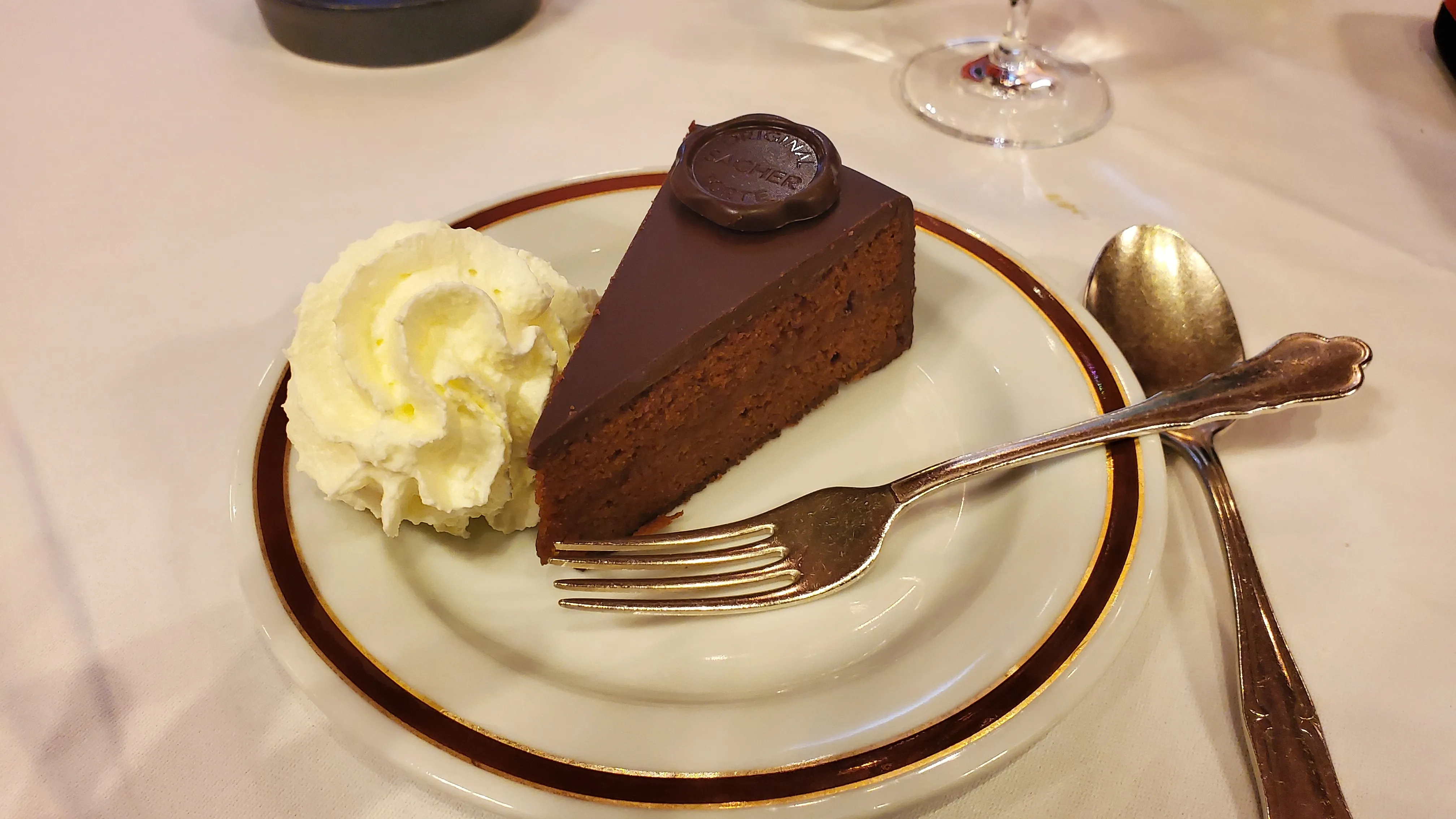 Restaurant Rote Bar auf Singlepilot.com