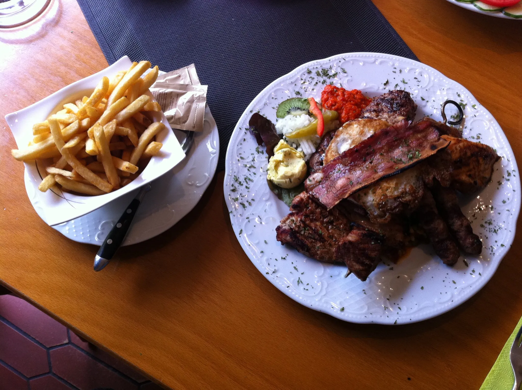 Restaurant Gambrinus - Cafè, Bistro, Gaststätte auf Singlepilot.com